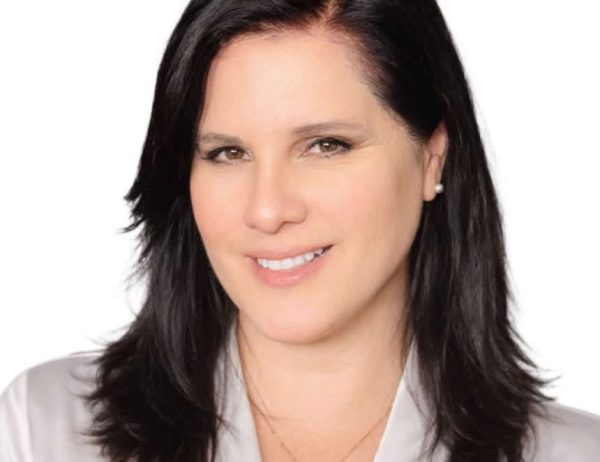 Claudia Cisneros: Procuraduría criminaliza opiniones de periodista y ...